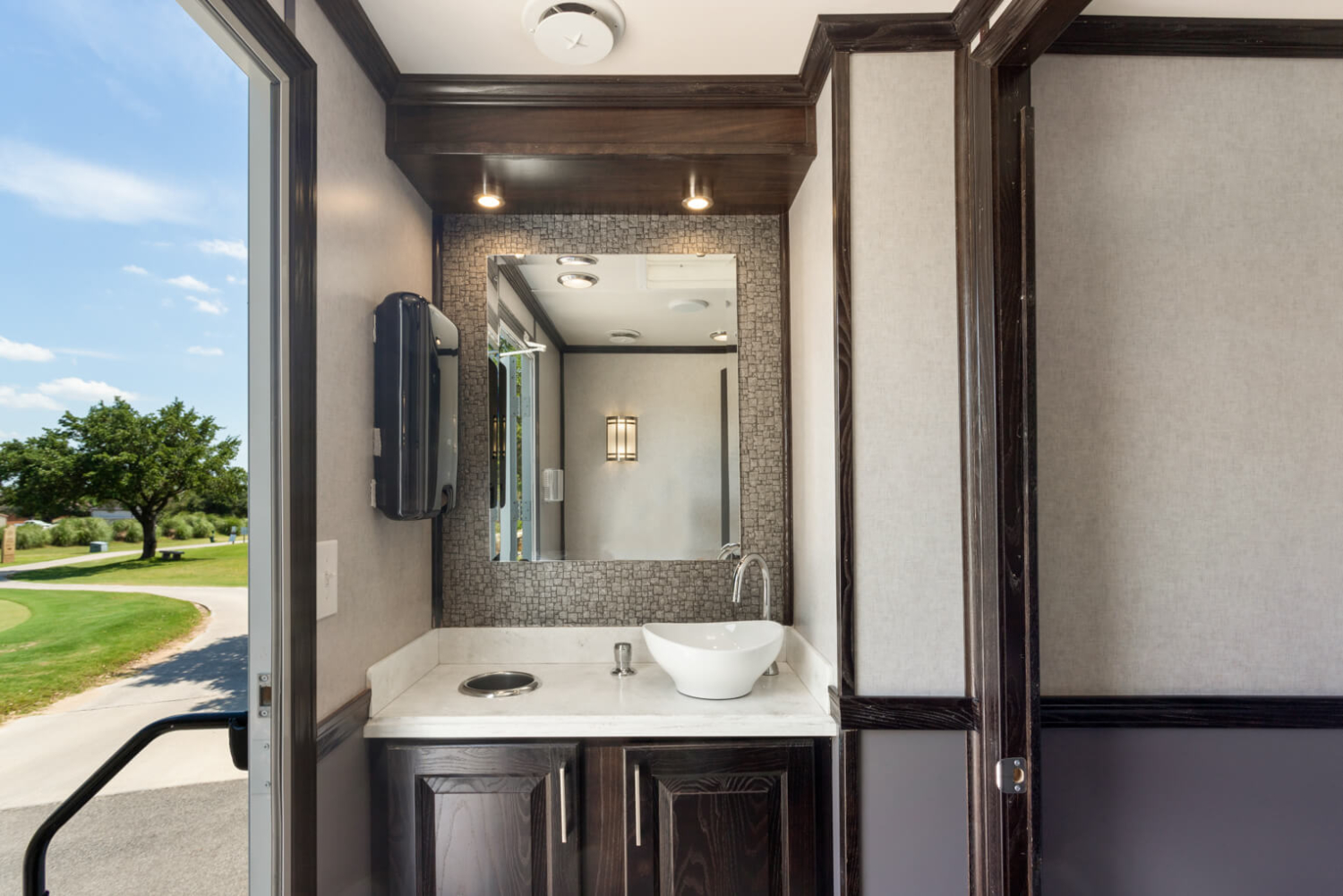 Luxury Restroom Trailer Rentals Texas | J Bar Enterprises